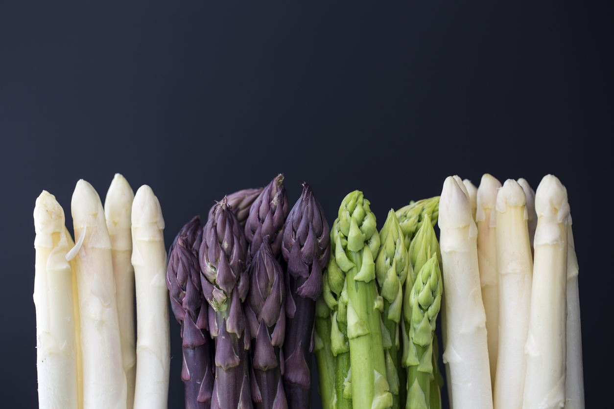 The Best Type of Asparagus to Grow: Green, Purple, or White? - Food ...