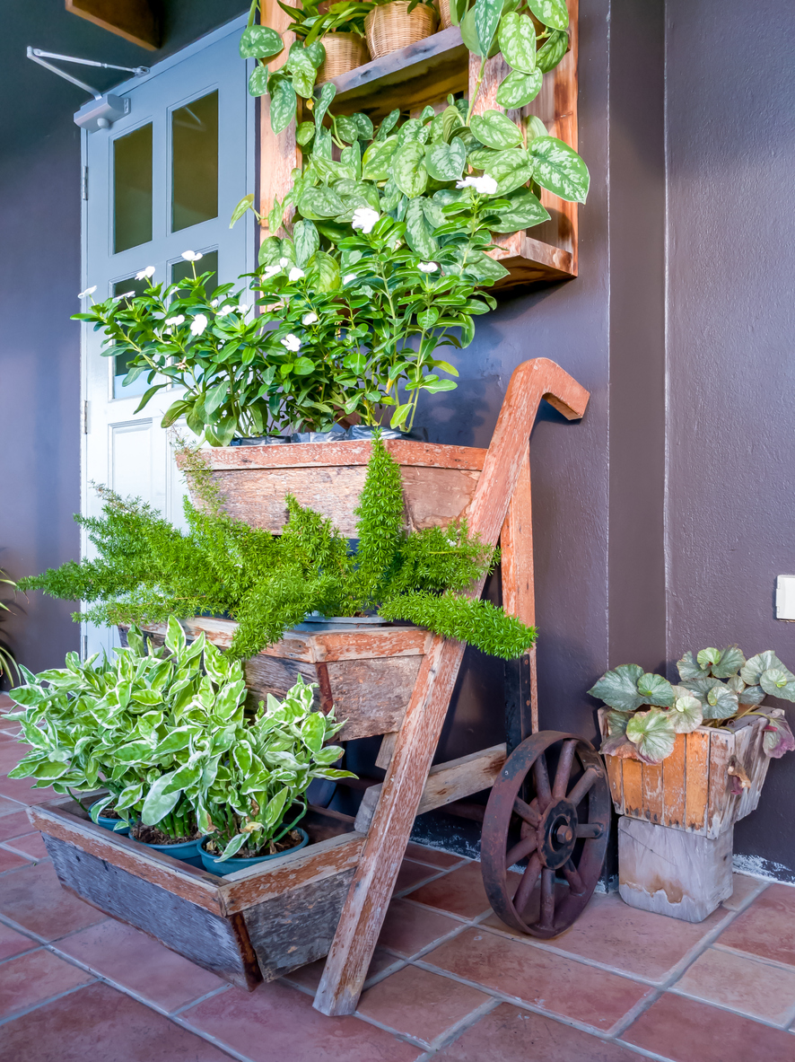 How to Make a DIY Tower Garden for Vegetables and Herbs - Food ...